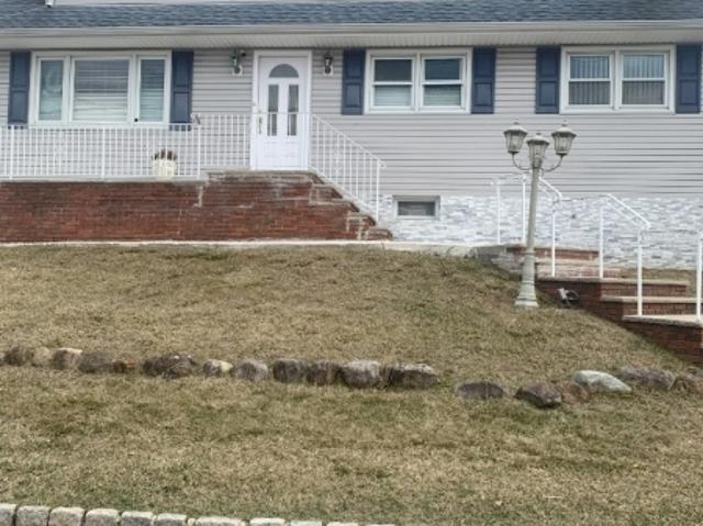 2 BR, 1 BA Apartment 3 Sunset Dr, Woodland Park, NJ 7424