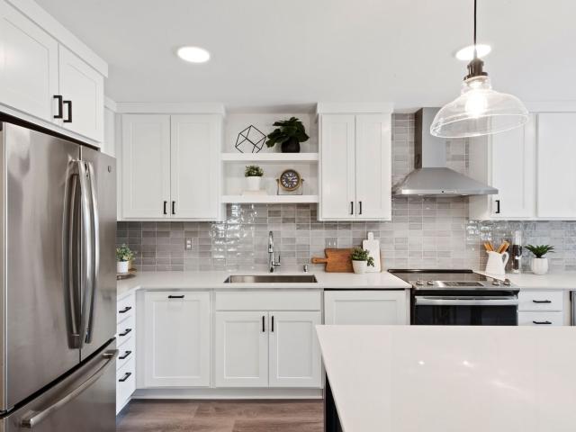 2 BR, 1 BA Apartment 4415 Valley View Road Unit 208, Minneapolis, MN 55424