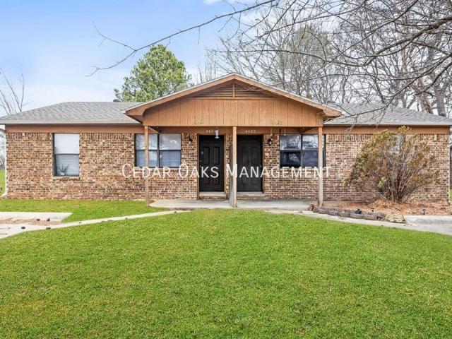 2 BR, 1 BA Apartment 4424 W Acoma St, Fayetteville, AR 72704