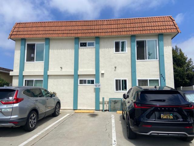2 BR, 1 BA Apartment 4437 McClintock Street, San Diego, CA 92116