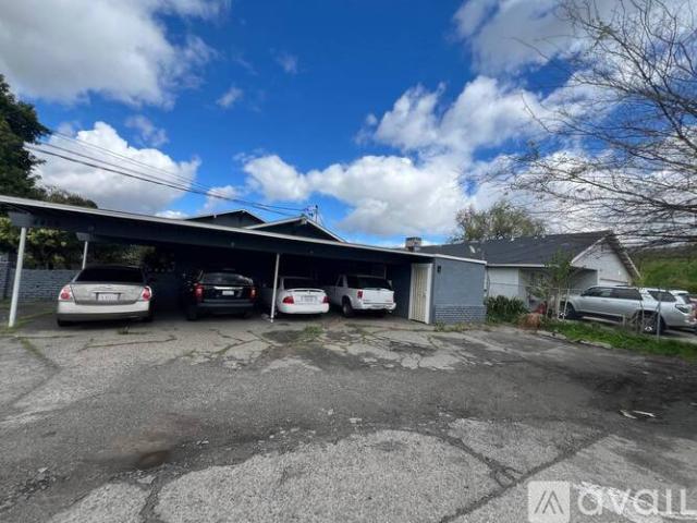 2 BR, 1 BA Apartment 4455 E Clay Ave, Unit C, Fresno, CA 93702