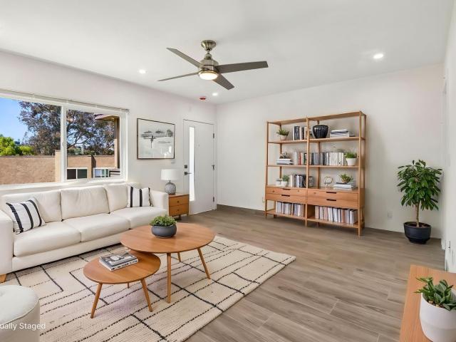 2 BR, 1 BA Apartment 445 Garrison Street, Oceanside, CA 92054