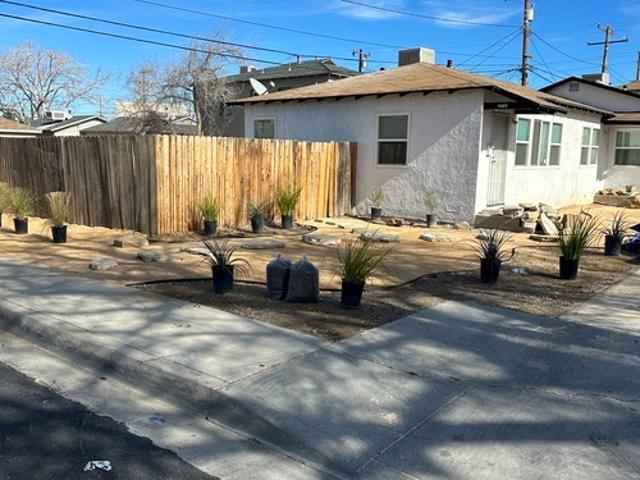 2 BR, 1 BA Apartment 44742 Gadsden Avenue, Lancaster, CA 93534