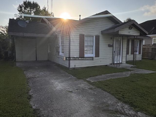 2 BR, 1 BA Apartment 4478 Dallas Avenue, Beaumont, TX 77703
