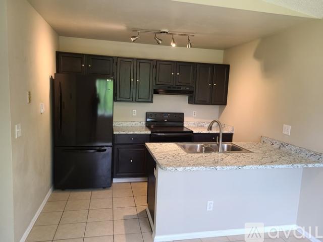 2 BR, 1 BA Apartment 4480 Loomis Avenue, Unit B, Colorado Springs, CO 80906