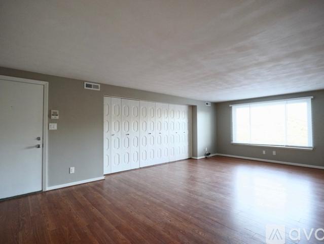 2 BR, 1 BA Apartment 4481 South Buffalo Street, Unit Apt 5, Orchard Park, NY 14127