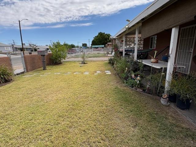 2 BR, 1 BA Apartment 448 E Ave B, Blythe, CA 92225