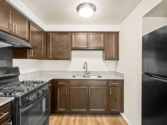 2 BR, 1 BA Apartment 4490 Brendenshire Ct Unit 01608, Flint, MI 48532