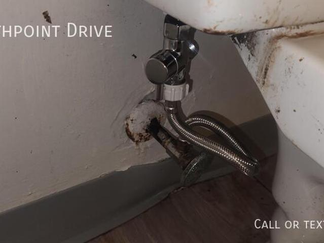 2 BR, 1 BA Apartment 44M Southpoint Drive, Amherst, MA 01002