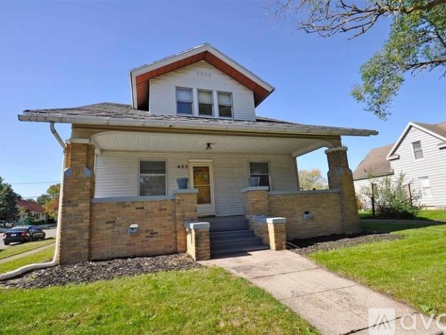2 BR, 1 BA Apartment 453 S Kaley St, Unit 1, South Bend, IN 46619