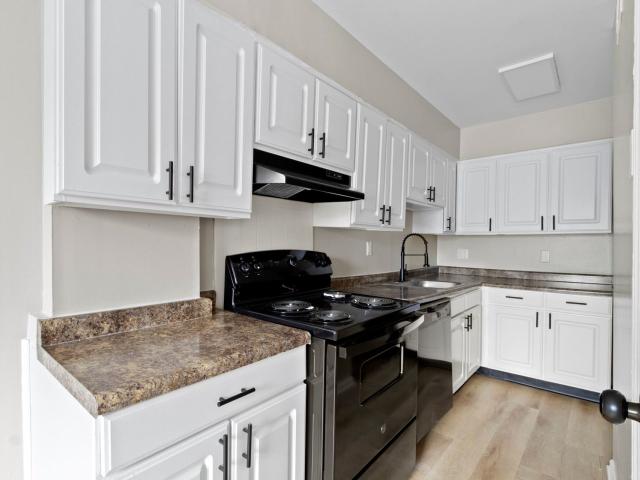 2 BR, 1 BA Apartment 4555 North Arlington Avenue Unit JC4517A, Indianapolis, IN 46226