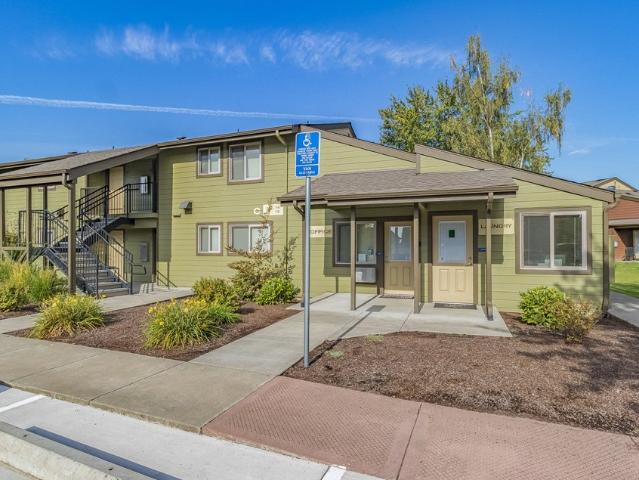 2 BR, 1 BA Apartment 455 W Marquam St, Mt. Angel, OR 97362