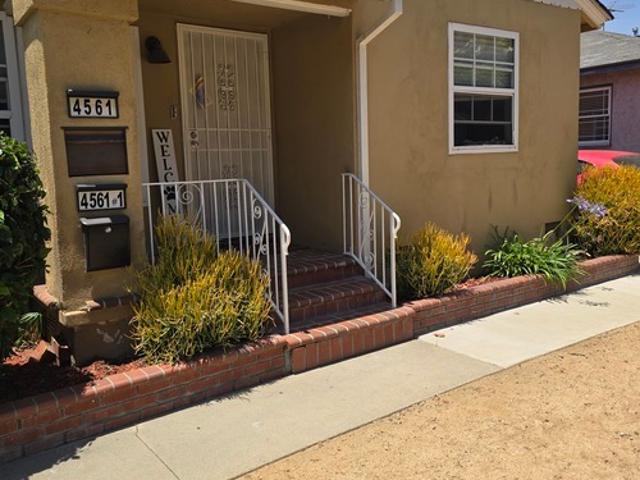 2 BR, 1 BA Apartment 4561 Adenmoor Ave, Unit #1, Lakewood, CA 90713