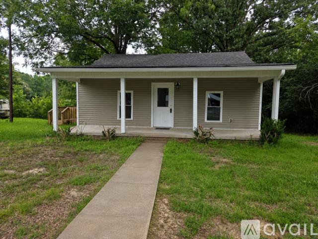 2 BR, 1 BA Apartment 45 Lesters Chapel Rd, Jackson, TN 38301