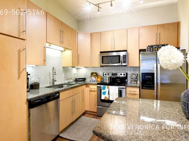 2 BR, 1 BA Apartment 4600 Mueller Blvd, Austin, TX 78723