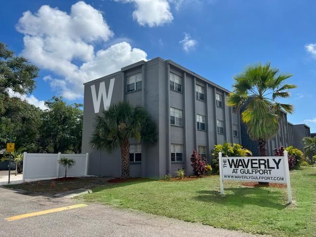 2 BR, 1 BA Apartment 4601 22nd ave south, St. Petersburg, FL 33711
