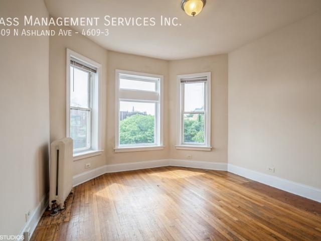 2 BR, 1 BA Apartment 4609 N Ashland Ave, Chicago, IL 60640