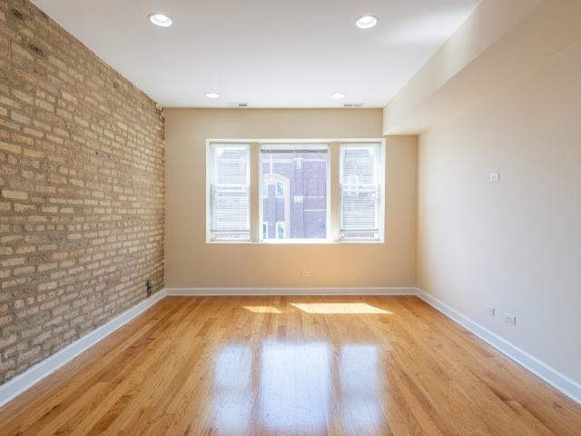 2 BR, 1 BA Apartment 4609 North Kimball Avenue, Chicago, NY 60625