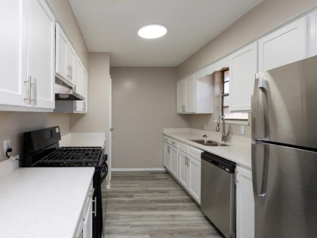 2 BR, 1 BA Apartment 460 E Blackstock Rd, Spartanburg, SC 29301