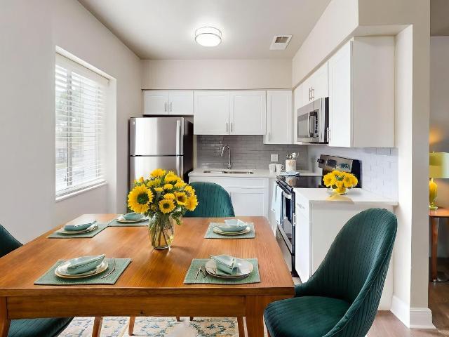 2 BR, 1 BA Apartment 4623 Tri Par Drive Unit 107, Sarasota, FL 34234