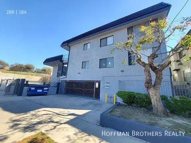 2 BR, 1 BA Apartment 4638 Tilden Ave, Sherman Oaks, CA 91403