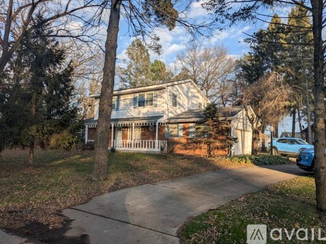 2 BR, 1 BA Apartment 464 Cornell Drive, Unit 1, Howell, MI 48843