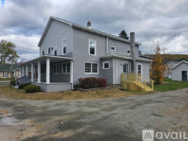 2 BR, 1 BA Apartment 464 Main Street, Unit 2, New Milford, PA 18834
