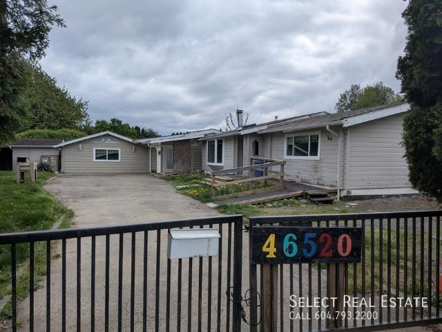 2 BR, 1 BA Apartment 46520 Clayton AvenueB, Chilliwack, BC V2P 2L5