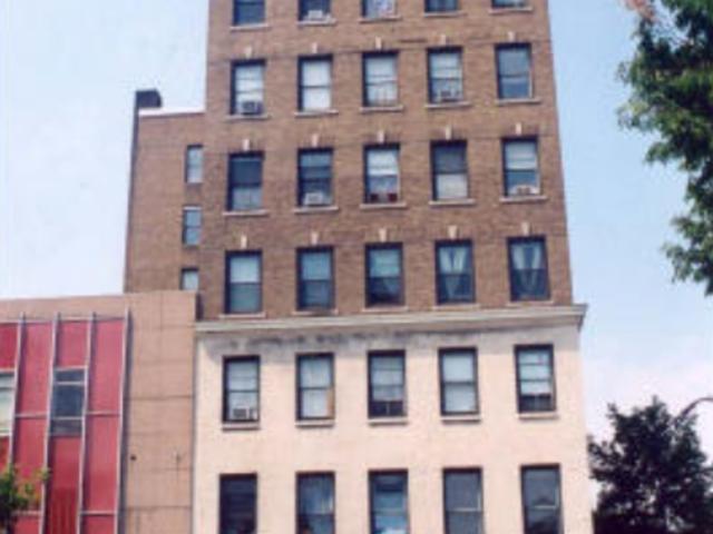 2 BR, 1 BA Apartment 46 Amesbury Street, Lawrence, MA 01840