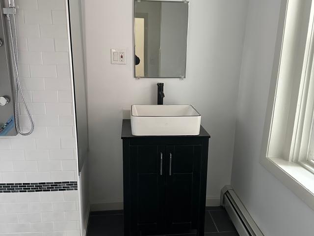 2 BR, 1 BA Apartment 46 Gesler St, Providence, RI 02909