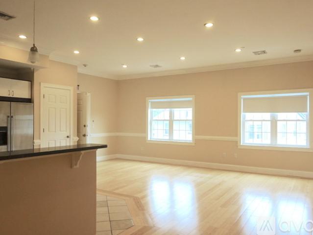 2 BR, 1 BA Apartment 473 Revere Beach Pkwy, Unit #1, Revere, MA 02151
