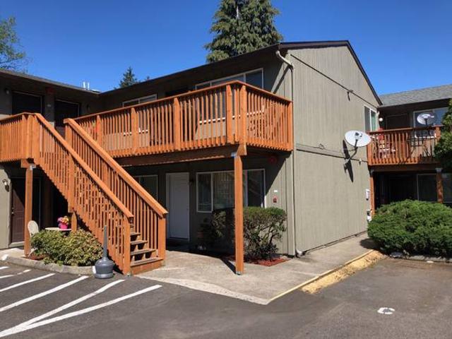 2 BR, 1 BA Apartment 4725 Southwest Luradel Street Unit 01, Portland, OR 97219