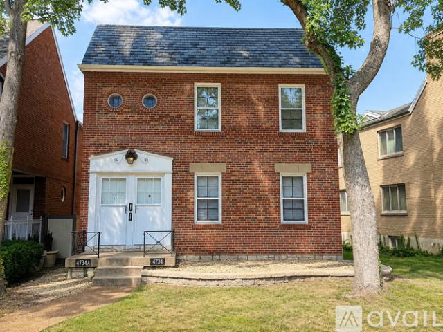 2 BR, 1 BA Apartment 4734 Locke Ave, Unit 2nd, St. Louis, MO 63109