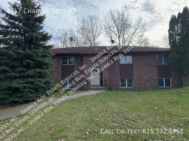 2 BR, 1 BA Apartment 4747 Charing Dr., Rockford, IL 61114