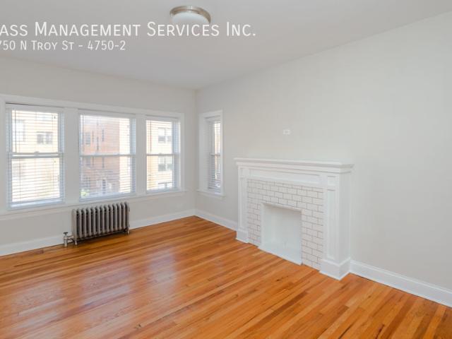2 BR, 1 BA Apartment 4750 N Troy St, Chicago, IL 60625