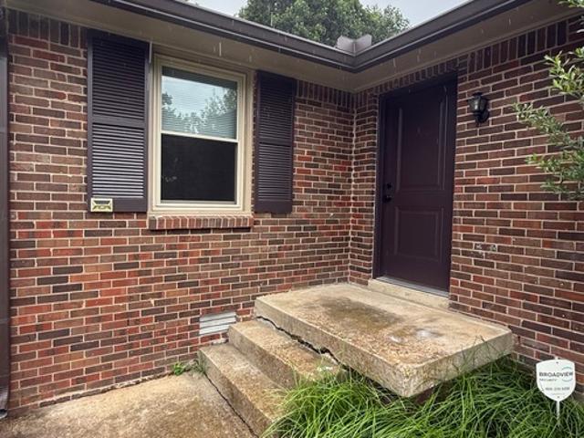 2 BR, 1 BA Apartment 4763 A Trenton Drive, Nashville, TN 37076