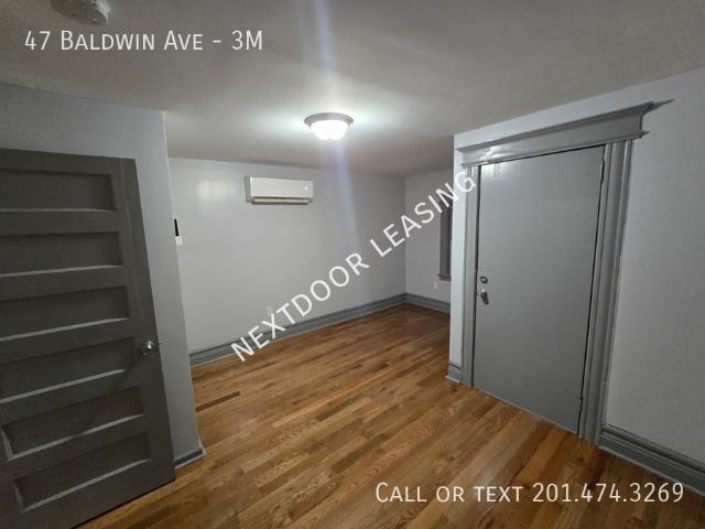 2 BR, 1 BA Apartment 47 Baldwin Ave, Newark, NJ 07108