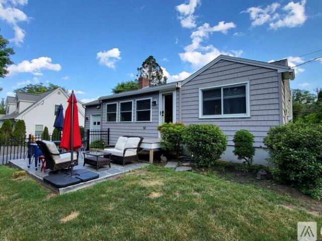 2 BR, 1 BA Apartment 47 Bourne Avenue, Wells, ME 04090