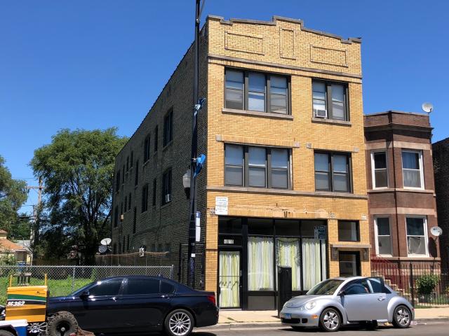 2 BR, 1 BA Apartment 4810 West Armitage Ave, Chicago, IL 60639