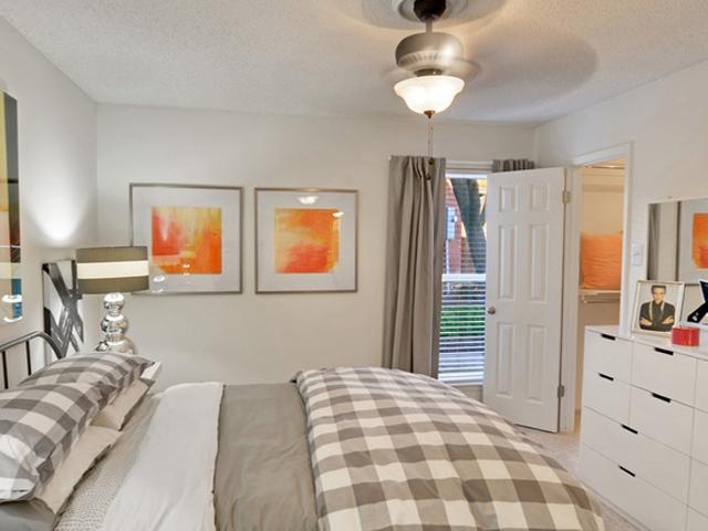 2 BR, 1 BA Apartment 4826 Ledgemont Ln, Addison, TX 75001