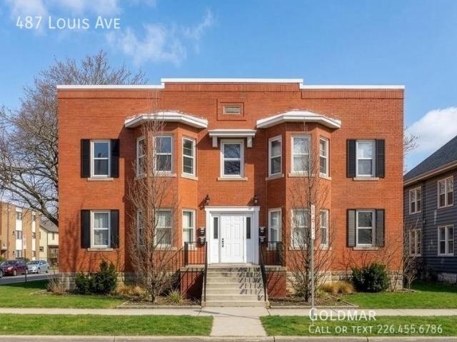 2 BR, 1 BA Apartment 487 Louis Ave, Windsor, ON N9A1W5