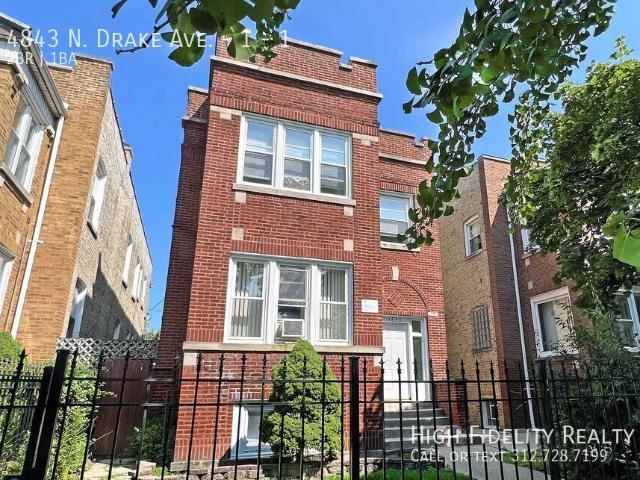 2 BR, 1 BA Apartment 4843 N. Drake Ave. 1, Chicago, IL 60625