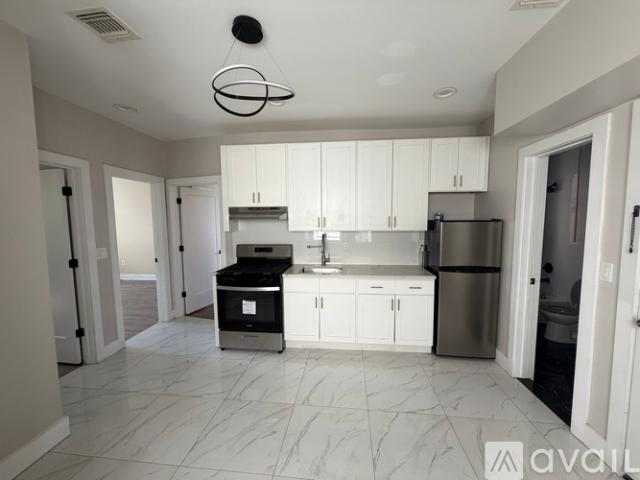2 BR, 1 BA Apartment 484 John F Kennedy Blvd, Unit 2R, Bayonne, NJ 07002