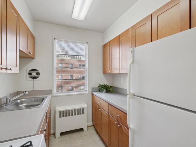2 BR, 1 BA Apartment 4887 Battery Ln Unit 7721, Bethesda, MD 20814