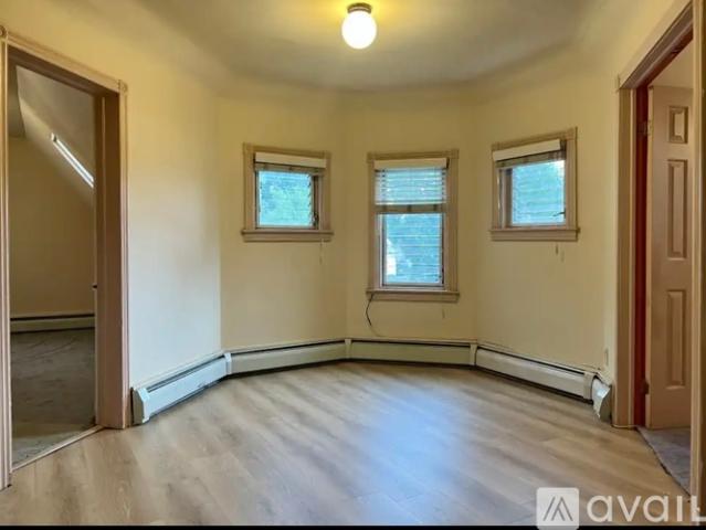 2 BR, 1 BA Apartment 48 East Stewart Avenue Unit A, Unit Unit b, Lansdowne, PA 19050