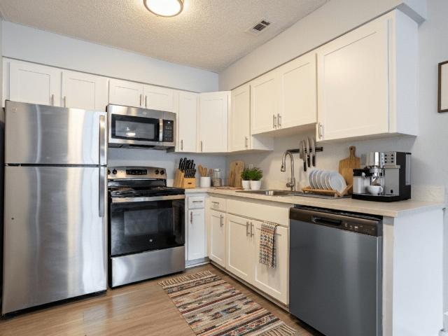 2 BR, 1 BA Apartment 4900 N MacDill Ave Unit B62, Tampa, FL 33614