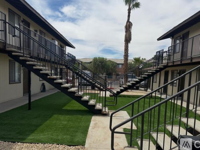 2 BR, 1 BA Apartment 490 W Commercial Ave, Unit 0, El Centro, CA 92243