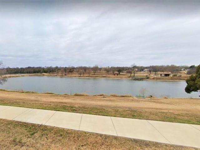 2 BR, 1 BA Apartment 4928 Diaz Ave, Fort Worth, TX 76107