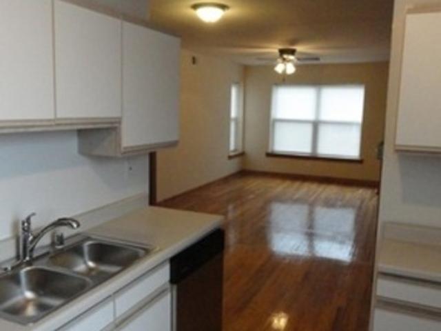 2 BR, 1 BA Apartment 4931 N Kedzie Ave, Unit 2W, Chicago, IL 60625