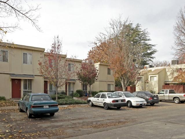 2 BR, 1 BA Apartment 4942 Ferigo Lane, Sacramento, CA 95841